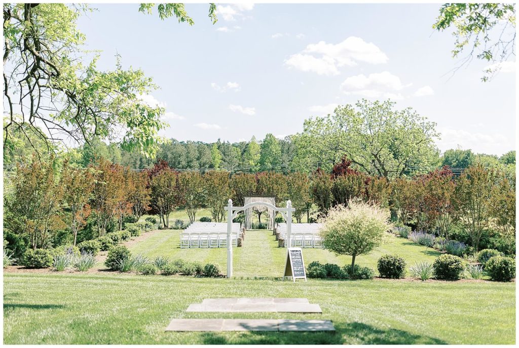 Spring Maryland Wedding | Flora Corner Farm - brigitterenee.com