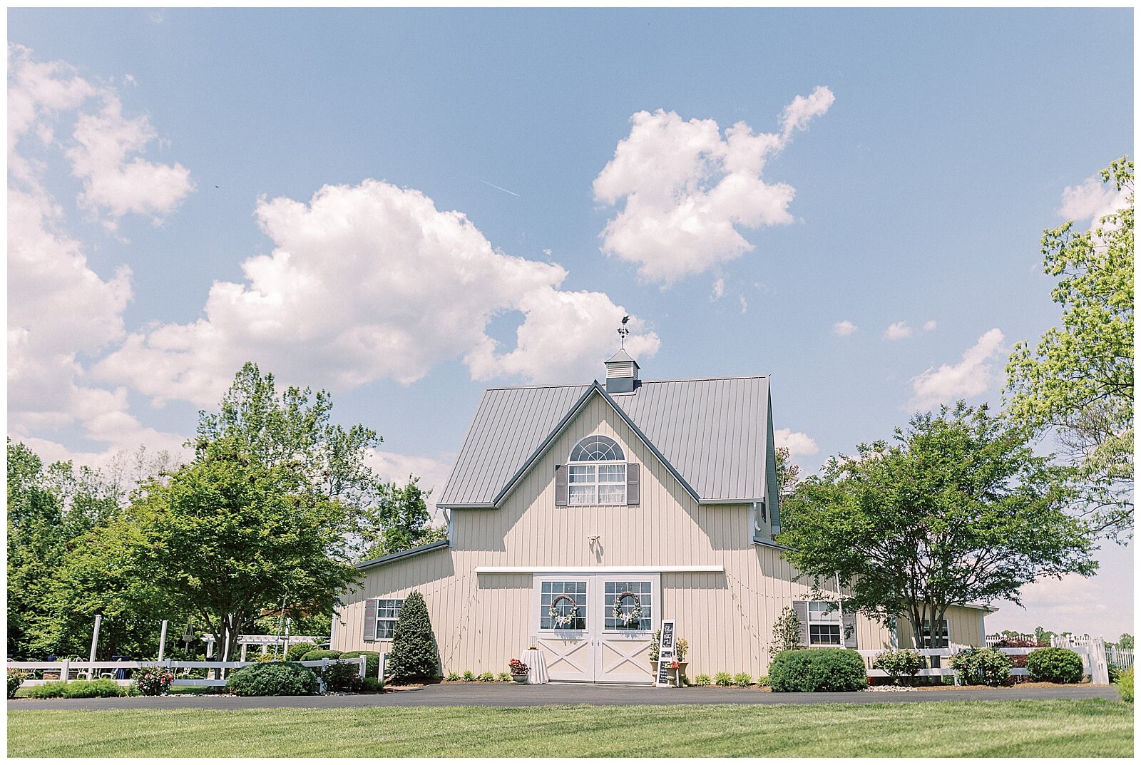 Spring Maryland Wedding | Flora Corner Farm - brigitterenee.com
